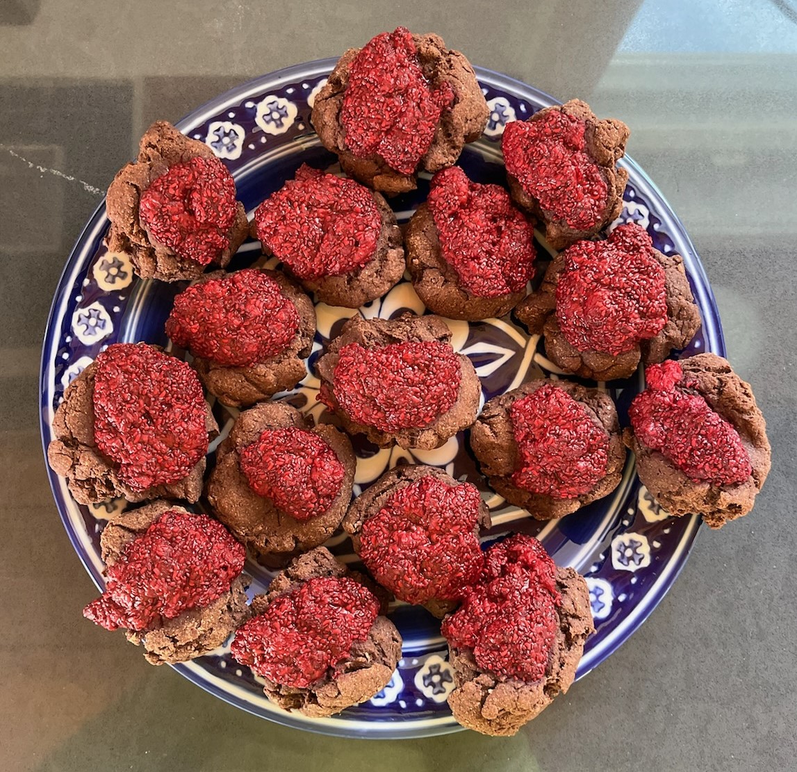 raspberry chocolate thumbprints – haikuveg