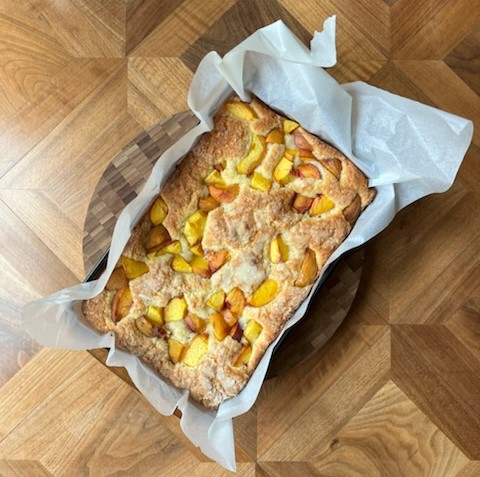 peach yogurt cake – haikuveg